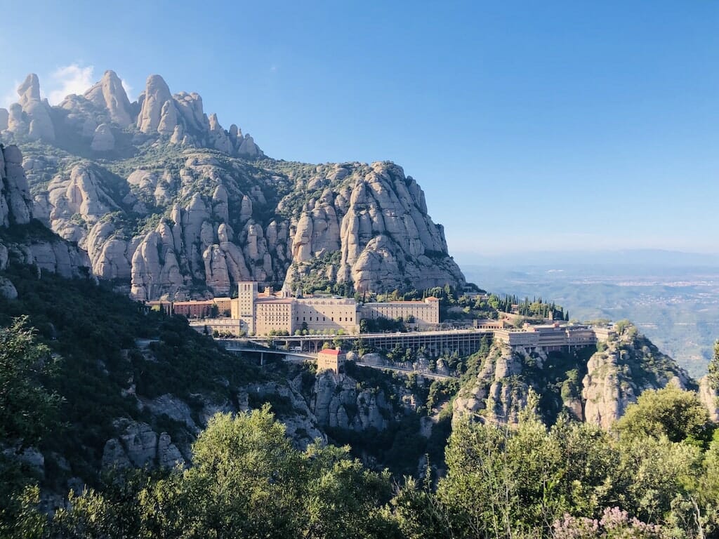 Visiter Montserrat : Tout ce qu'il faut savoir pour ne rien rater Visiter Montserrat : Tout ce qu'il faut savoir pour ne rien rater